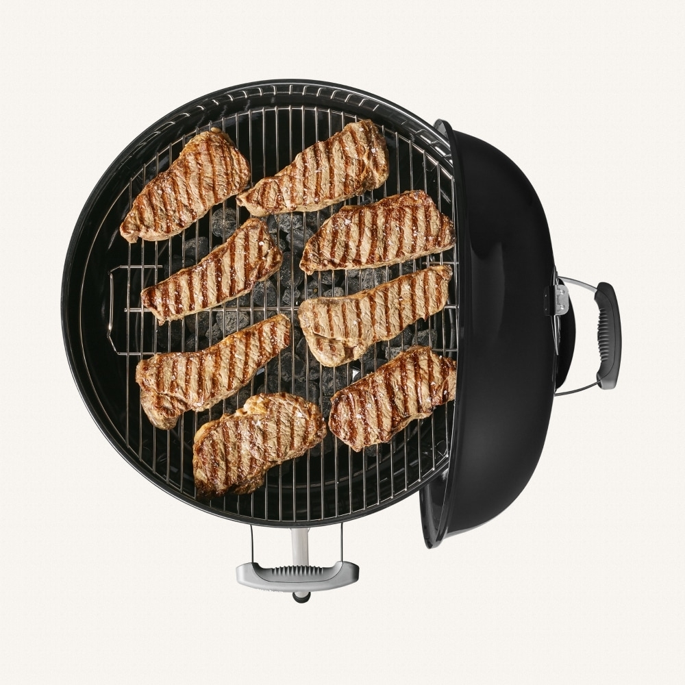Купить угольный гриль Weber Classic Kettle 57 см черный 1341504 в Москве